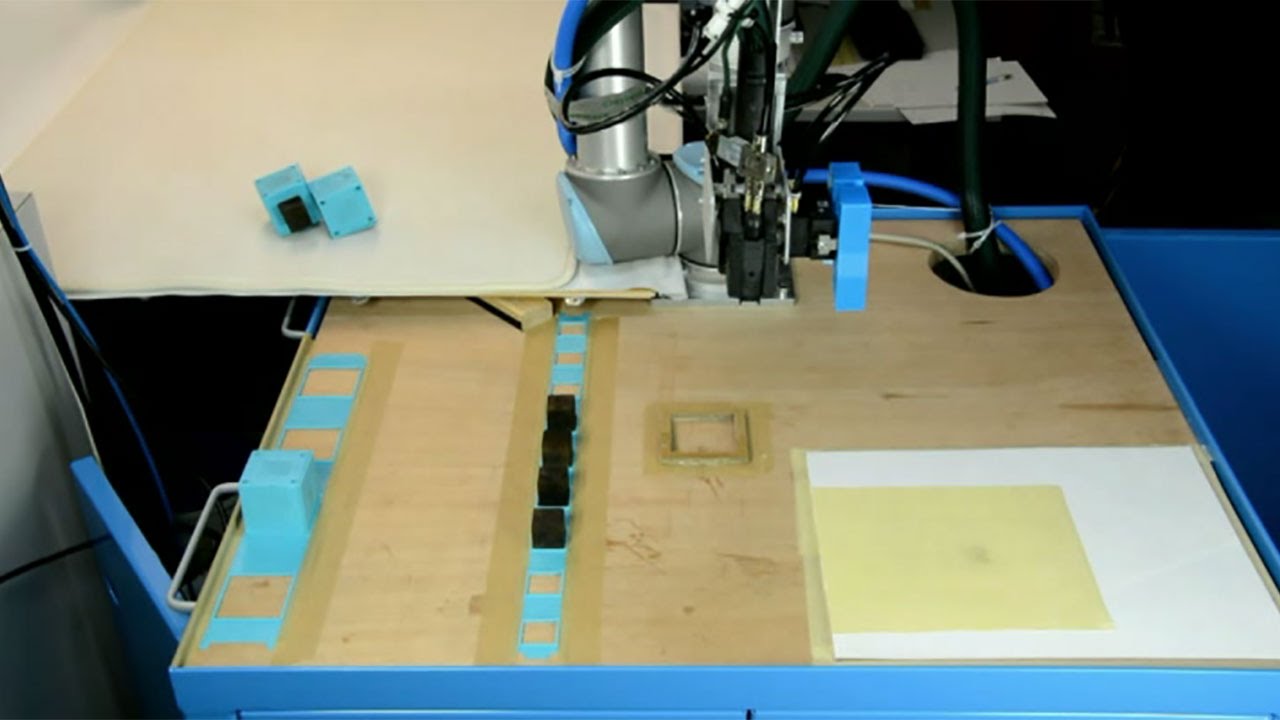 Mother robot builds babies - YouTube