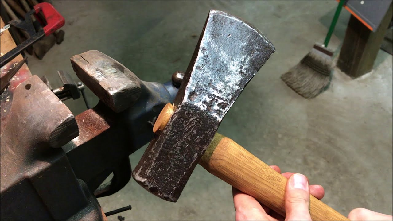 How to replace a Maul Handle - YouTube
