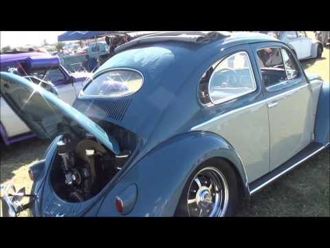Volkswagen Two Tone Oval Window Ragtop Bug at VOLKSTOCK VW CAR SHOW ...