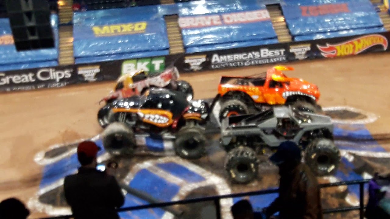 Monster Jam Baltimore - YouTube