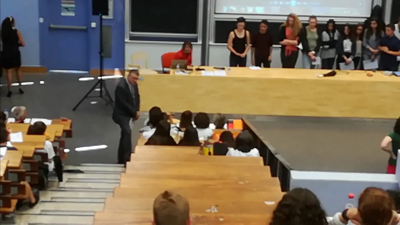 Projet let's go 2017 : main bionique - YouTube