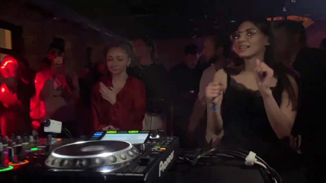 Acrobat DJ Set melodic house VVV Promo John Gotti R_sound - YouTube