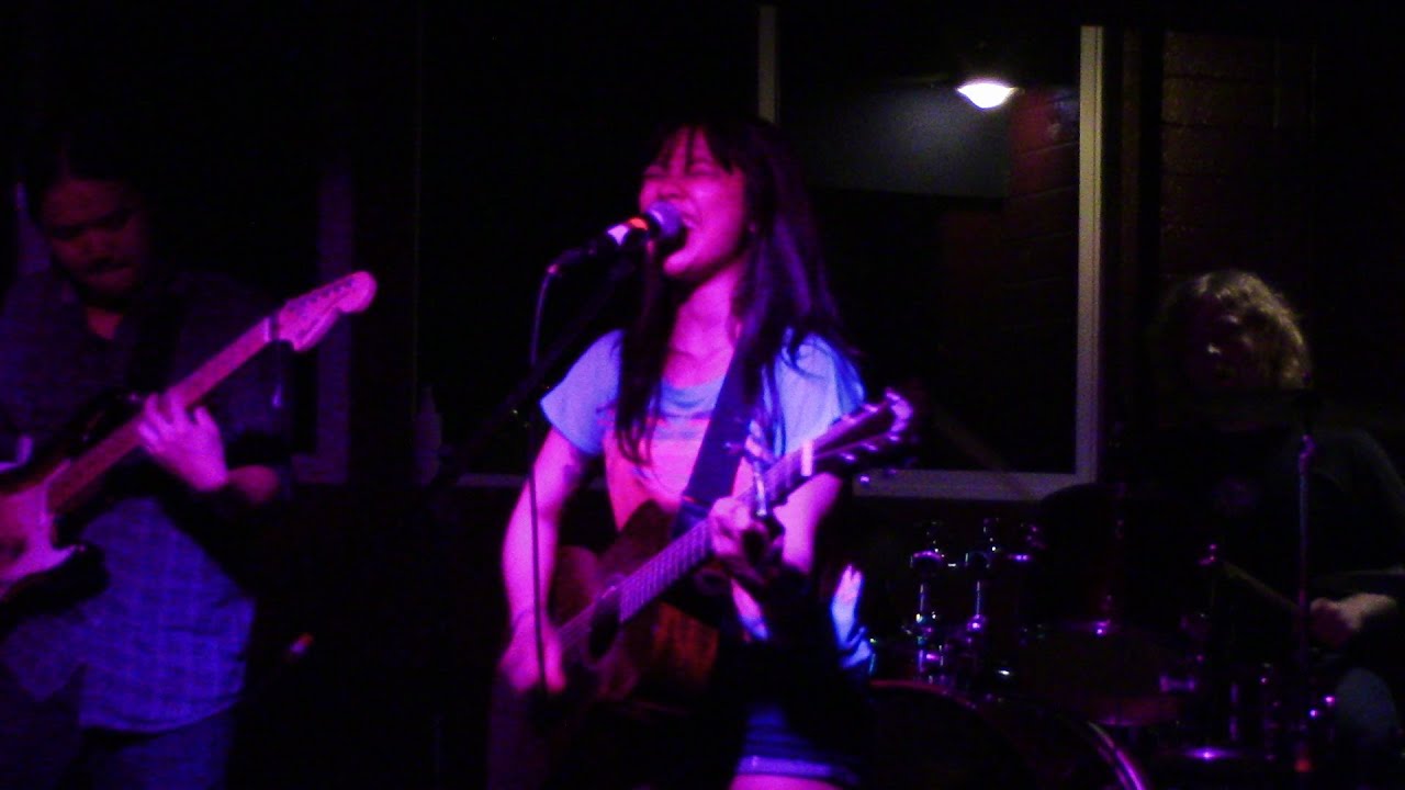 Erika Elona Cover: "Crazy" by Gnarls Barkley LIVE @ Anna O'Brien's May ...