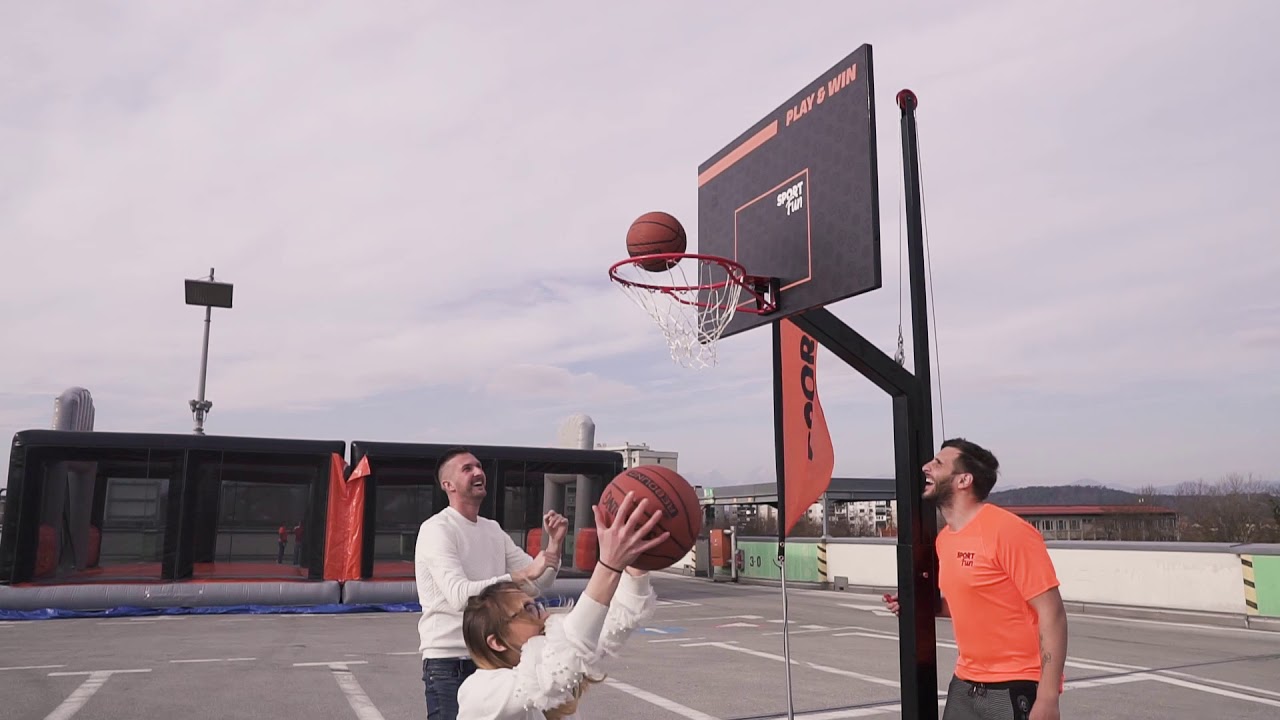 Moving Basketball - SportFun - YouTube