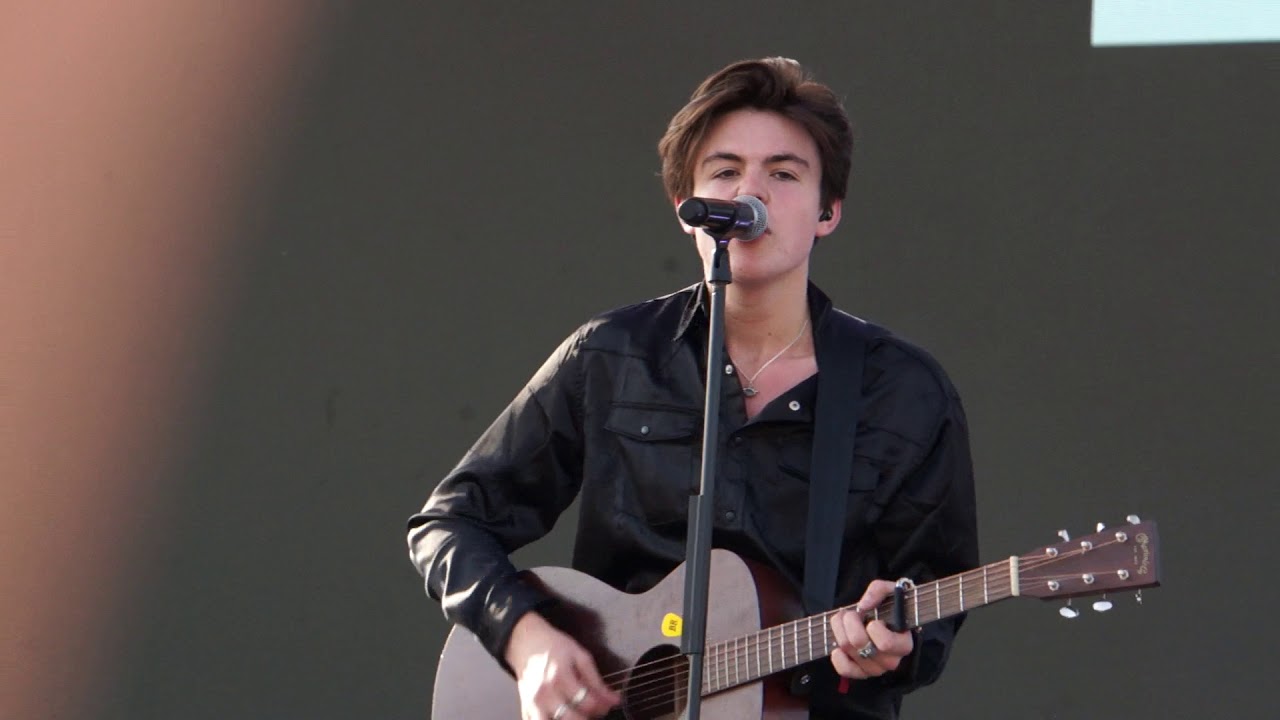 New Hope Club - Fixed @ Slow Life Slow Live 2018 - YouTube