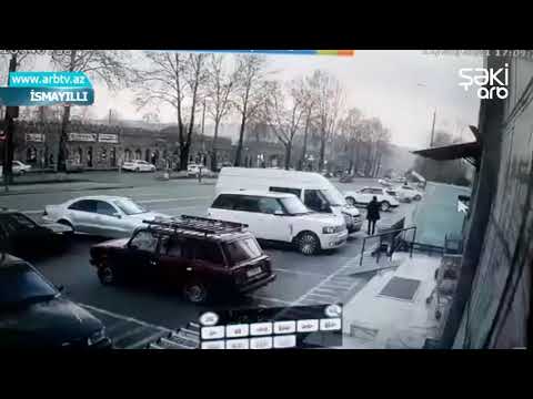 Surucu qesden sekideki piyadalari vurdu?