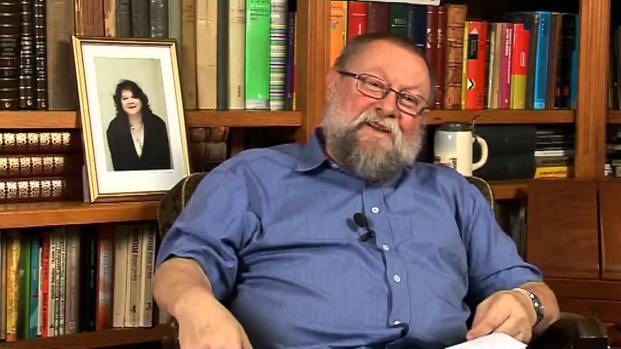 Wgad - Prof. Bralczyk o słowie 'generalnie' - YouTube