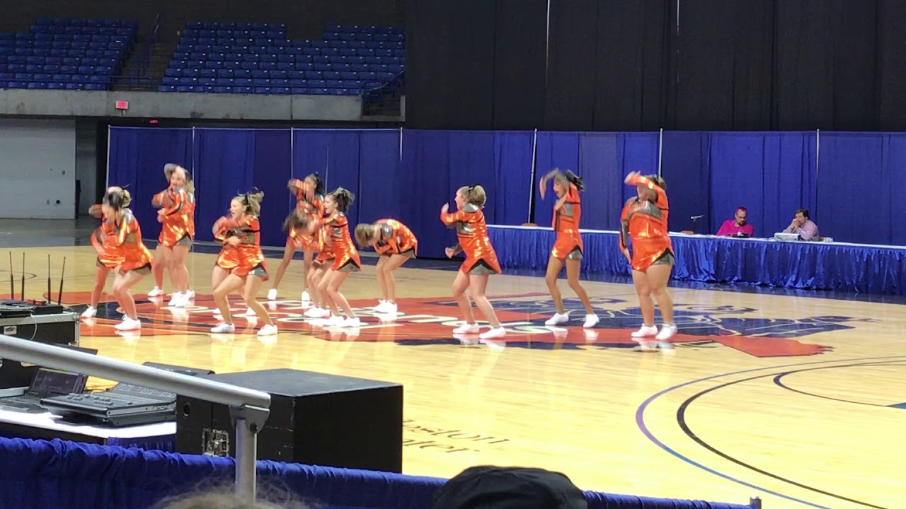 SCHS Cheer Floor Routine - YouTube