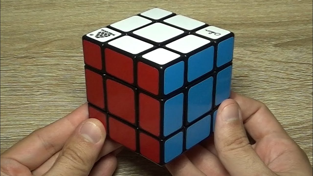 Acesta NU este un cub Rubik obisnuit - YouTube