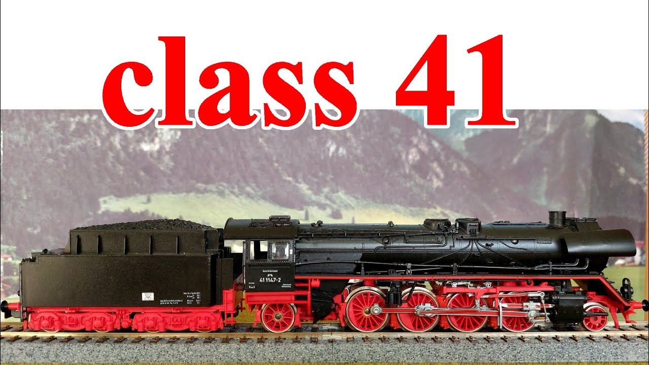 DR class 41 steam locomotive - gauge H0 - model and reality - YouTube