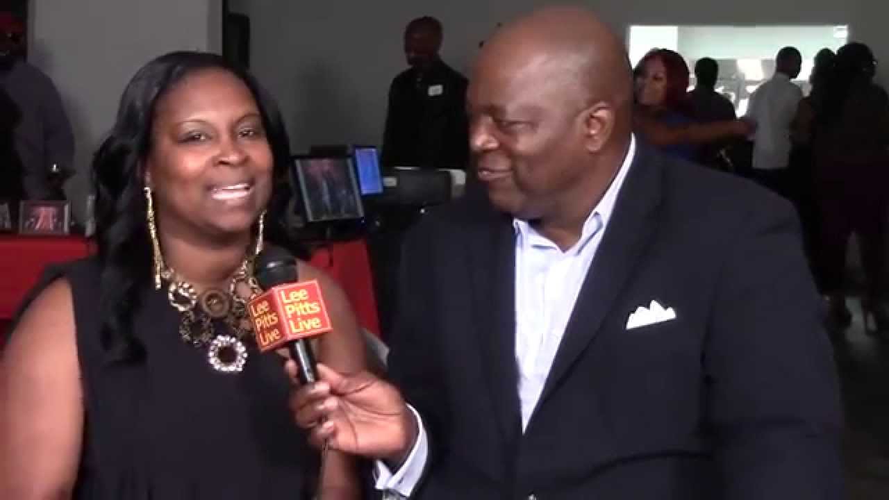 Kim Hardin, singing sensation with on Lee Pitts Live - YouTube