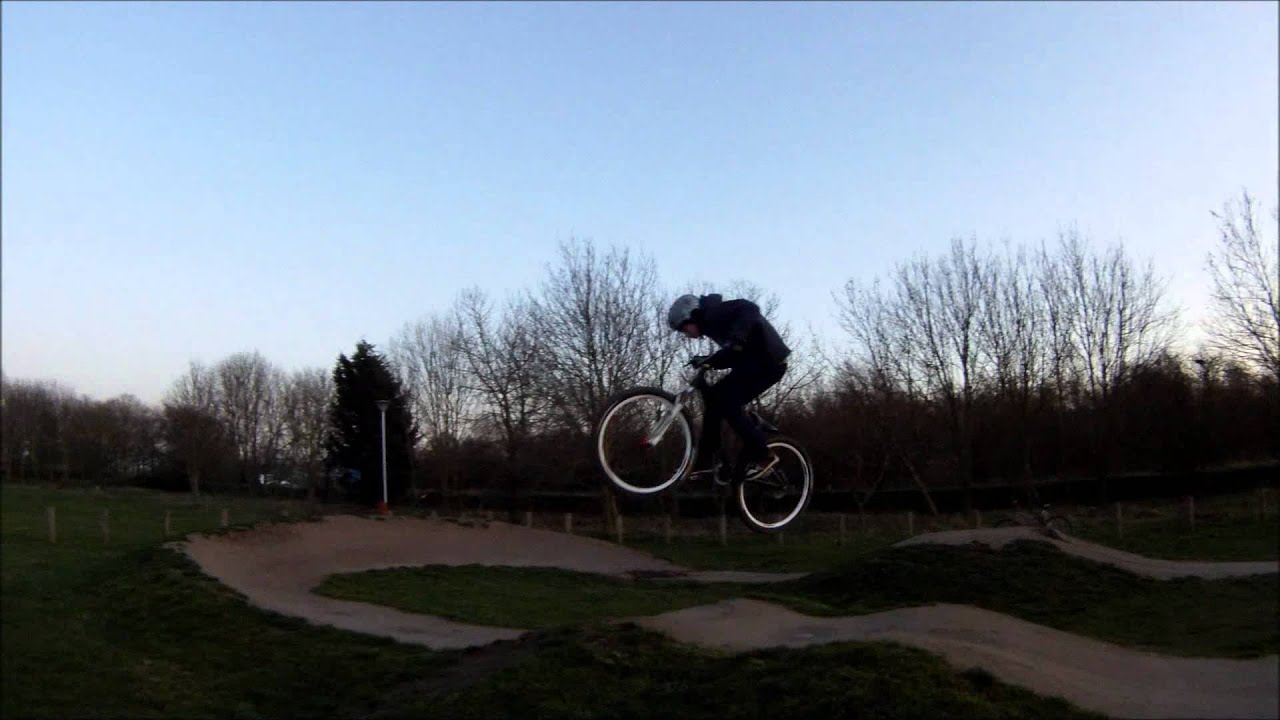 Maldon Prom Park BMX Track in HD - YouTube
