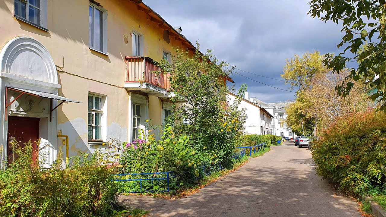 Russian Town Through the Eyes of a Local / Walking Tour on Different ...