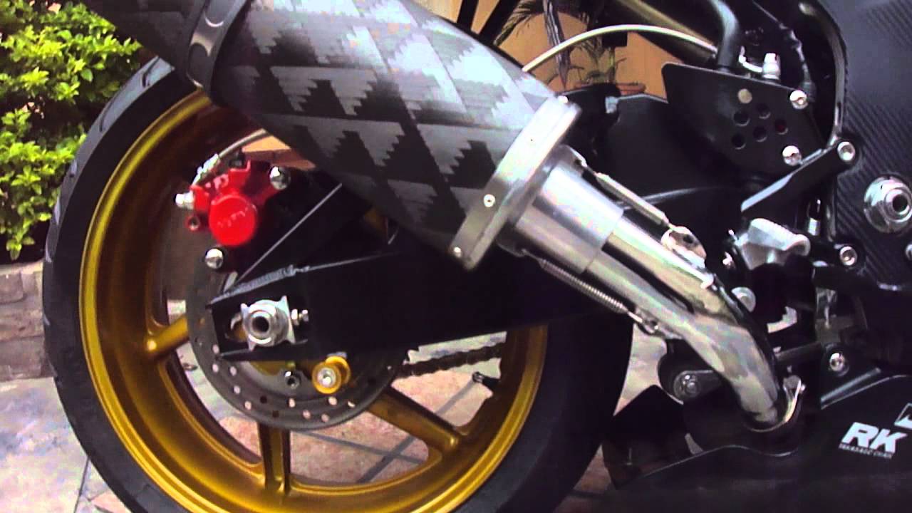 Honda RC51 Castrol hecha en Argentina - YouTube