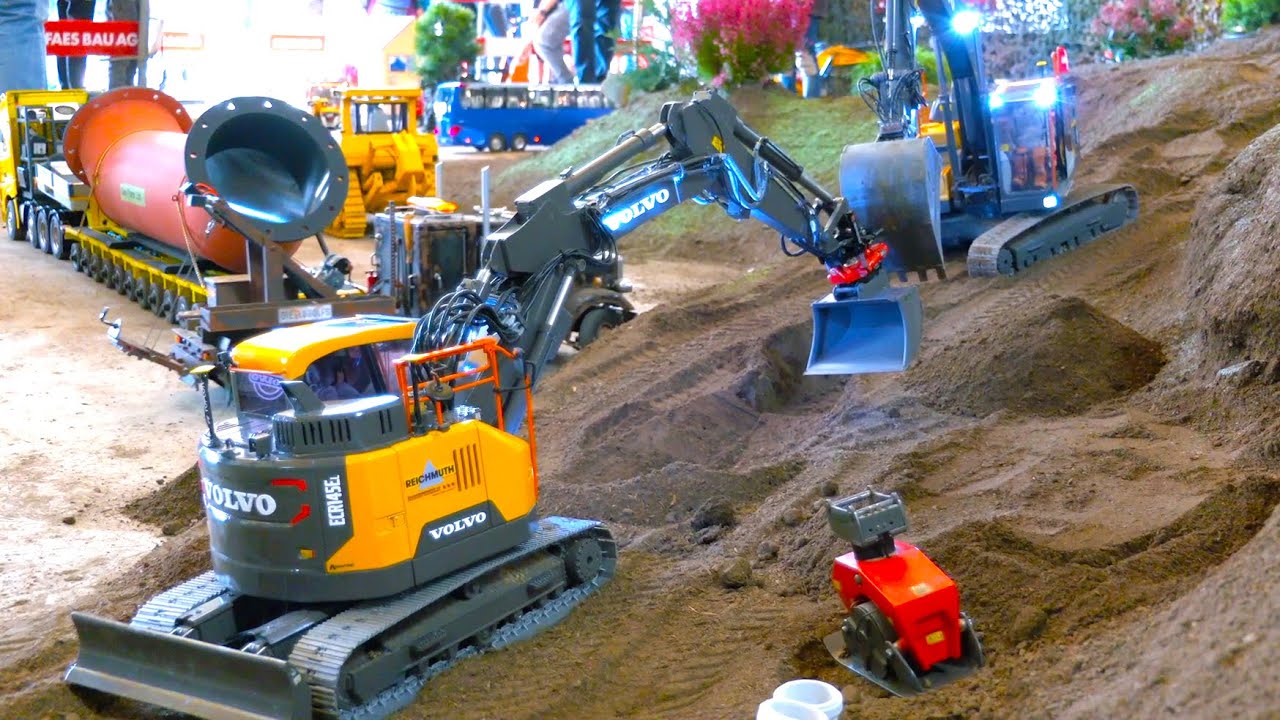 AMAZING BEST OF RC STUFF AT WORK / HEAVY HAULGE MB ACTROS / RC SCANIA ...