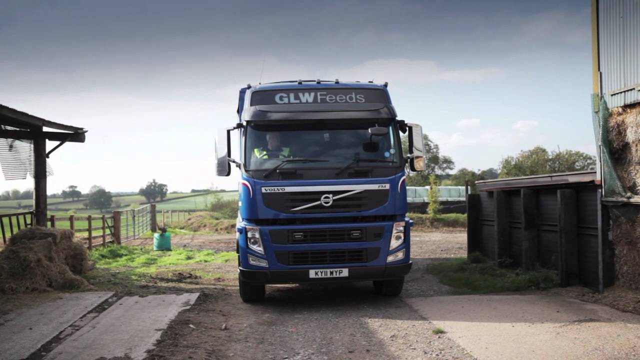 GLW Feeds New Volvo Tridem - YouTube