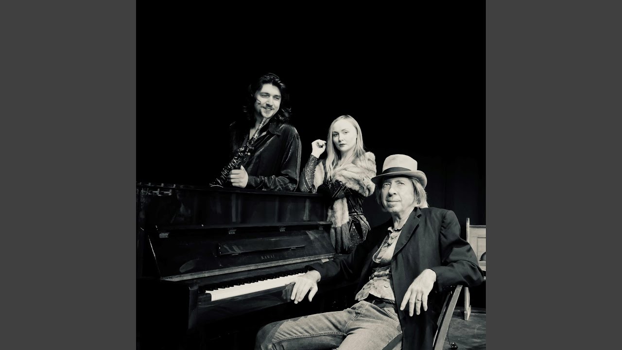 Waiting In The Wings (feat. Stephen Davis) - YouTube