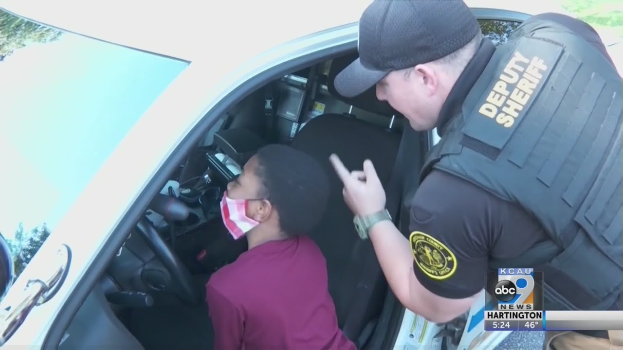 8 Year Old Afraid Of Police Forms Friendship YouTube 8-year-old-afraid-of-police-forms-friendship-youtube