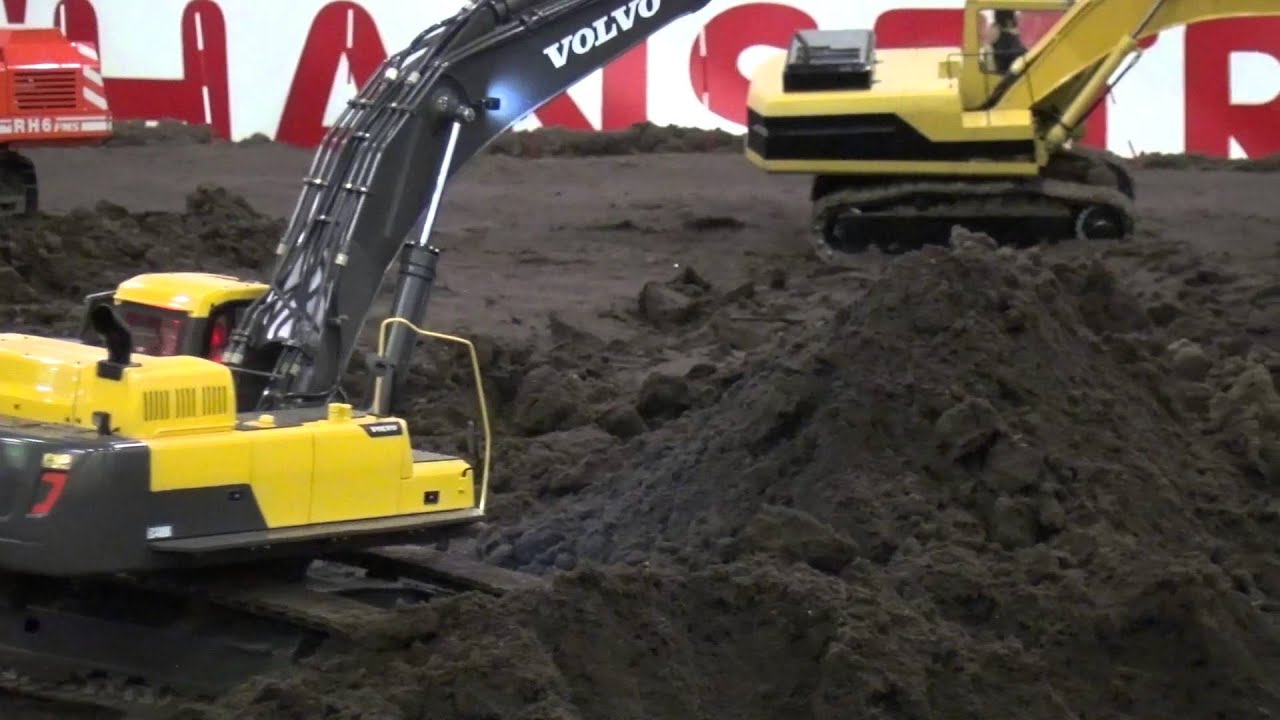 Volvo EC 480 working with hydraulic bucket - YouTube