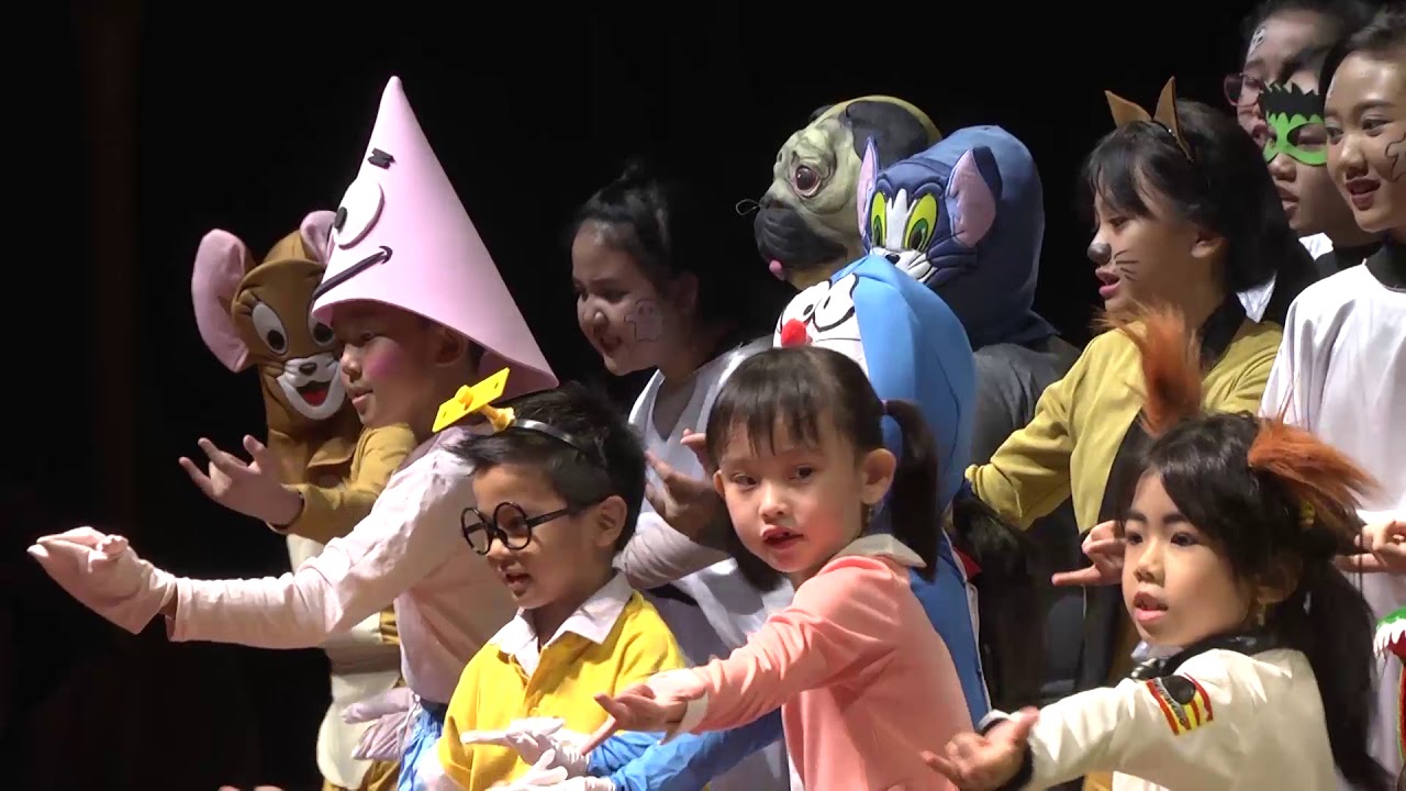 Cartoon Medley for kids choir and orchestra - YouTube