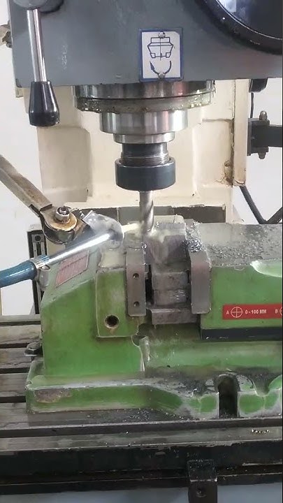 MILLING MACHINE OPERATION || VERTICAL MILLING MACHINE|| Work on 3 axis ...