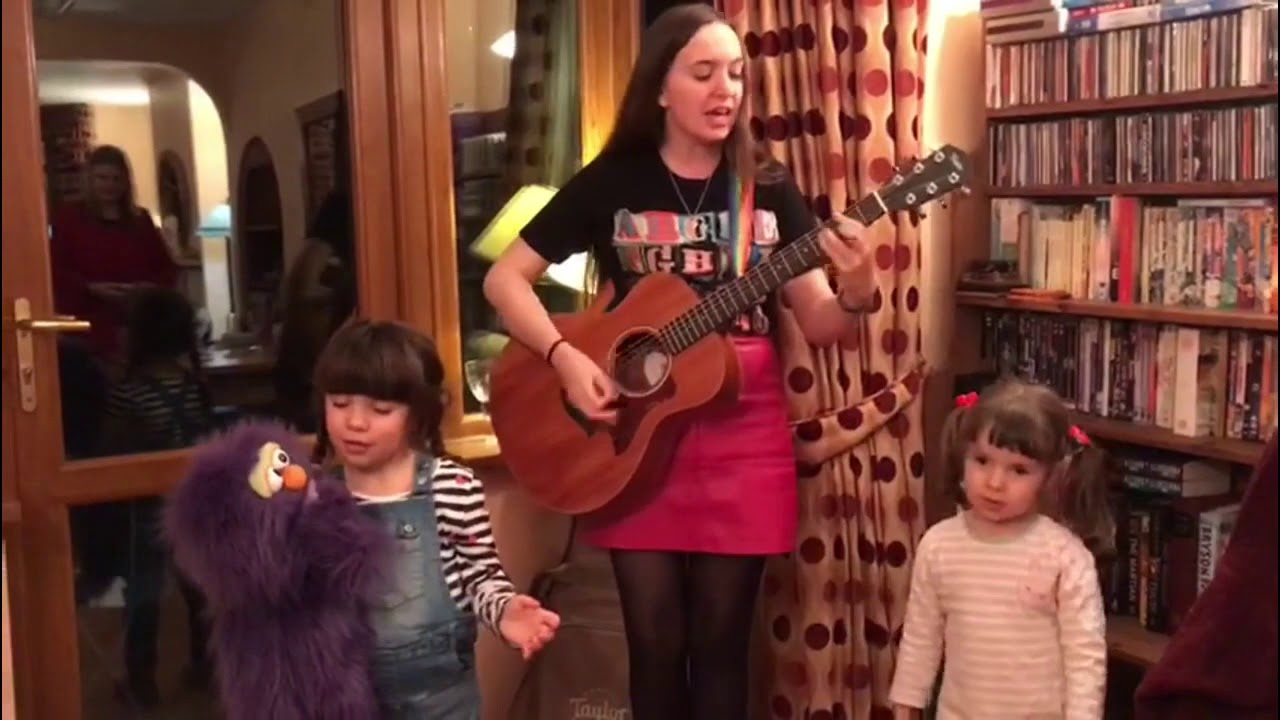 COUSINS SING ALONG! (Live from Birmingham!) | Elsie Miles ft. Amaya and ...