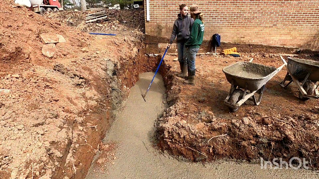 Ditch Pouring Footers - YouTube