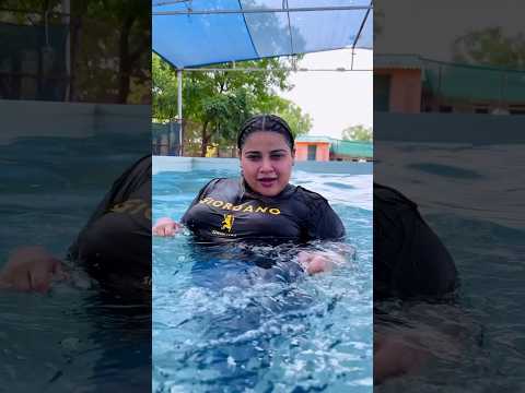 Kashaf ansari hot summer dance in pool #shorts #kashafansari
