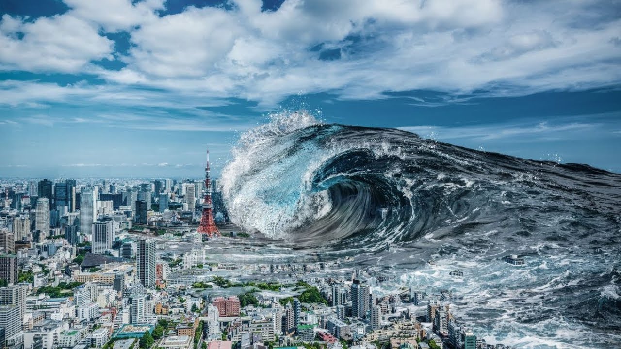 World's Most Terrifying Tsunami Caught On Camera - YouTube