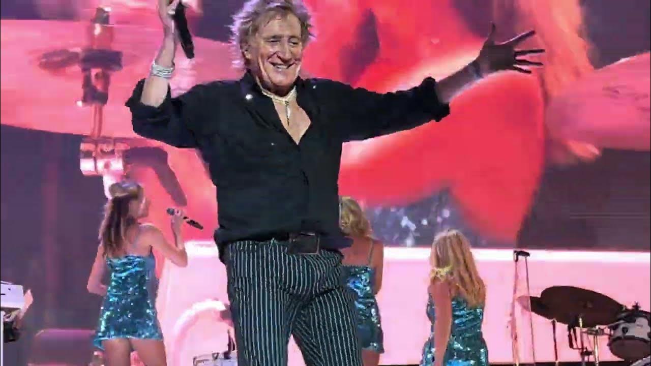 Rod Stewart - Lucca -- YOUNG TURKS -- Piazza Napoleone - 7 july 2024 - YouTube