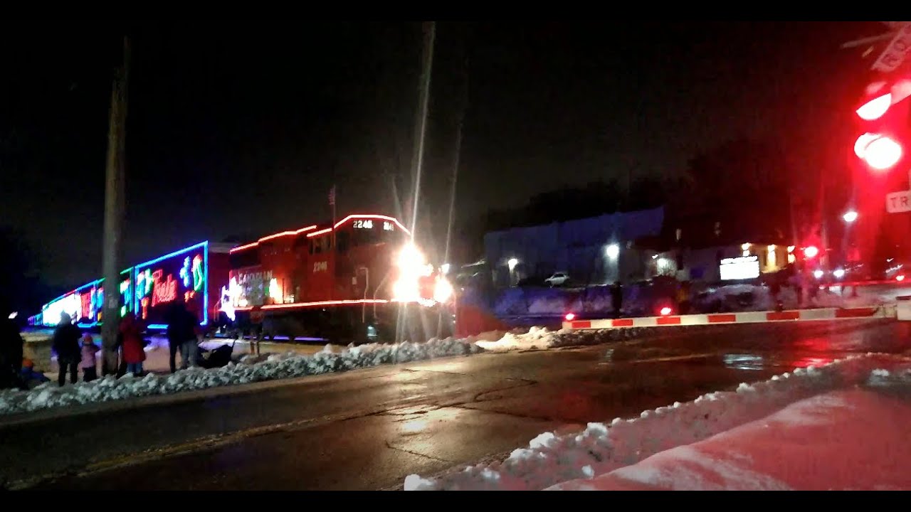 CPKC Holiday Train at Brookfield Rd, Brookfield WI - YouTube