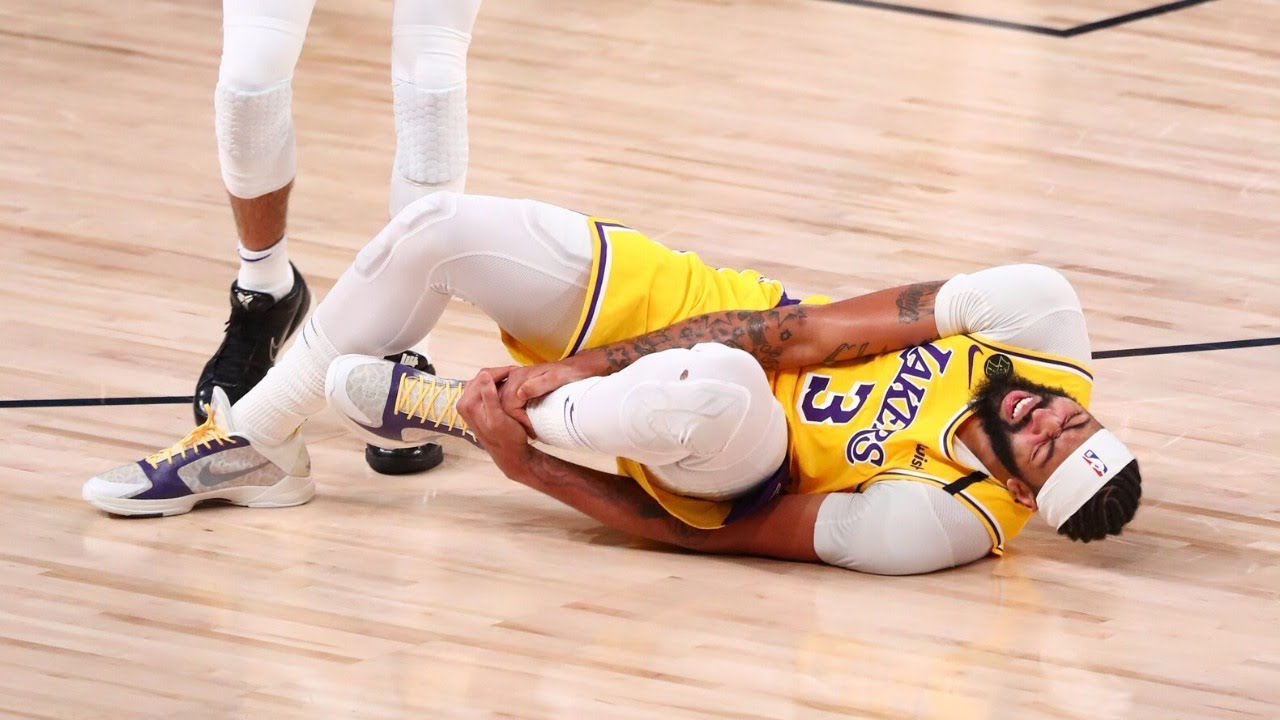 🔴BREAKING NEWS! ANTHONY DAVIS HURT AGAIN!! - YouTube
