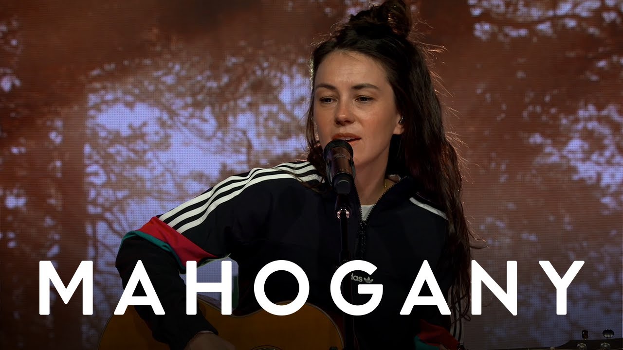 Amy Shark - Everybody Rise | Mahogany Home Edition - YouTube