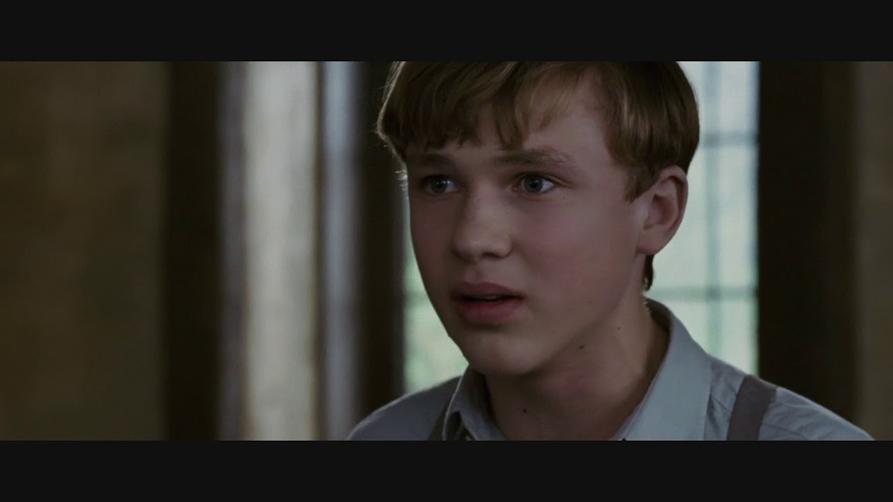 Narnia LWW clip Back of the wardrobe - YouTube