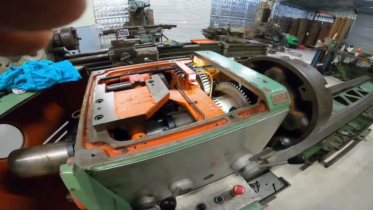 JFMT 530 x 2000 Lathe Repairs . Part 6 . - YouTube
