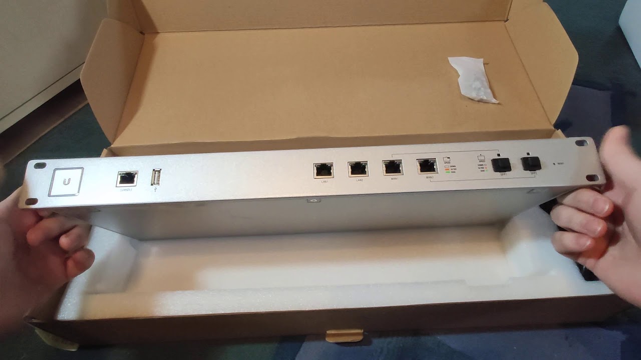 Unboxing and overview of UniFi USG-PRO-4 - YouTube