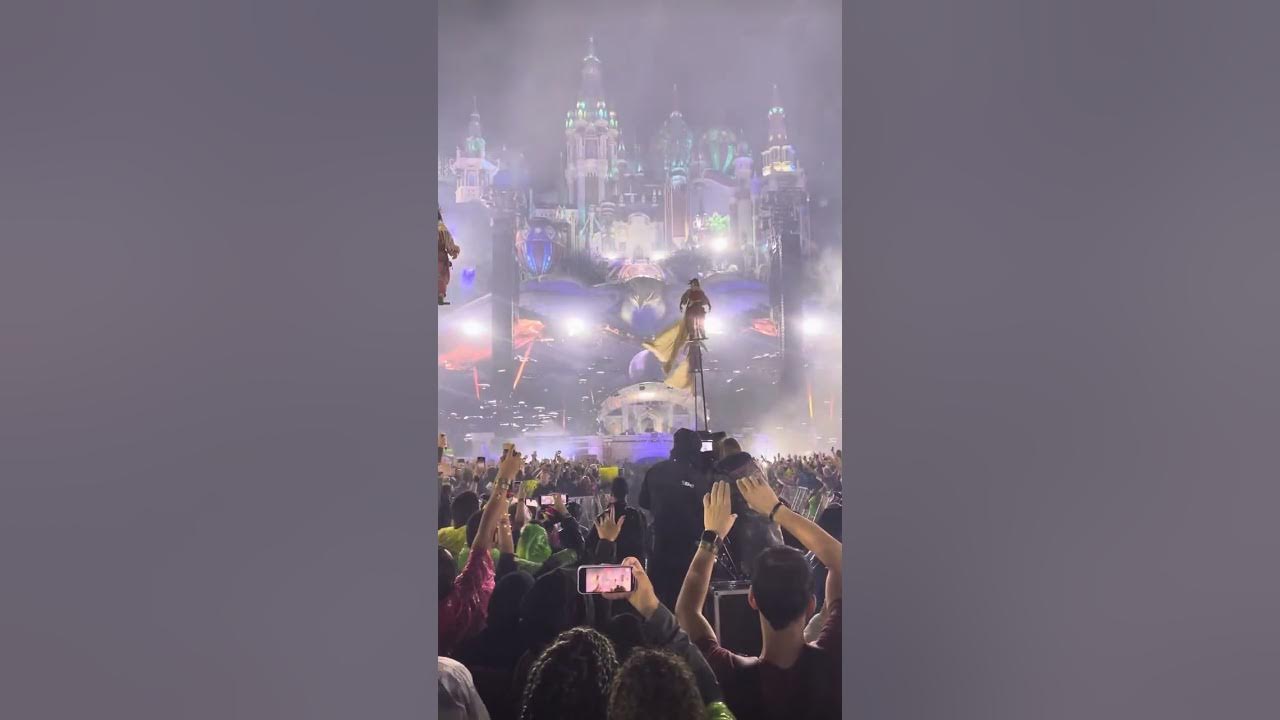 Martin Garrix - Tomorrowland 2023 W2 Intro (ID with Third Party) - YouTube