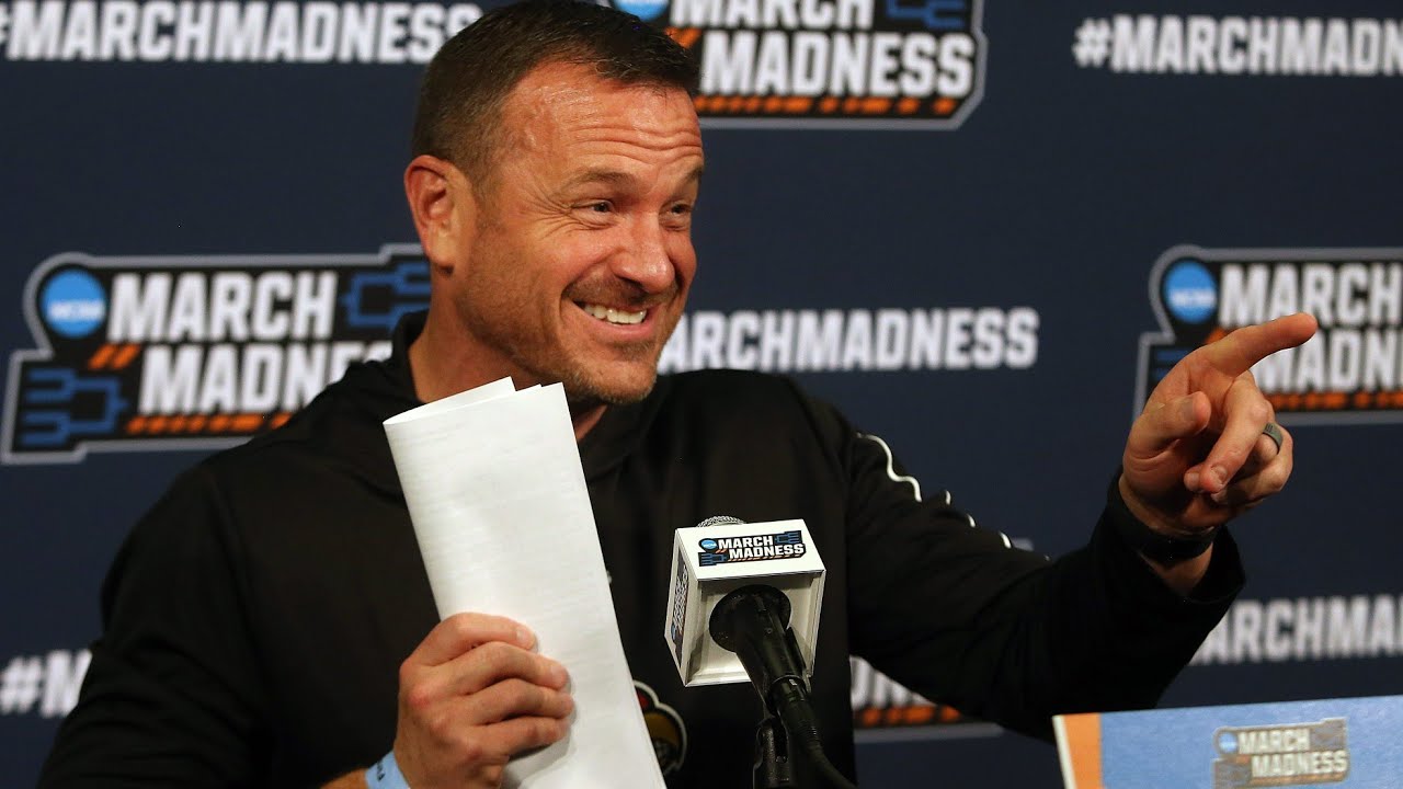 🏀 Lady Cards' Coach Jeff Walz on Defining Moments 🏀 - YouTube