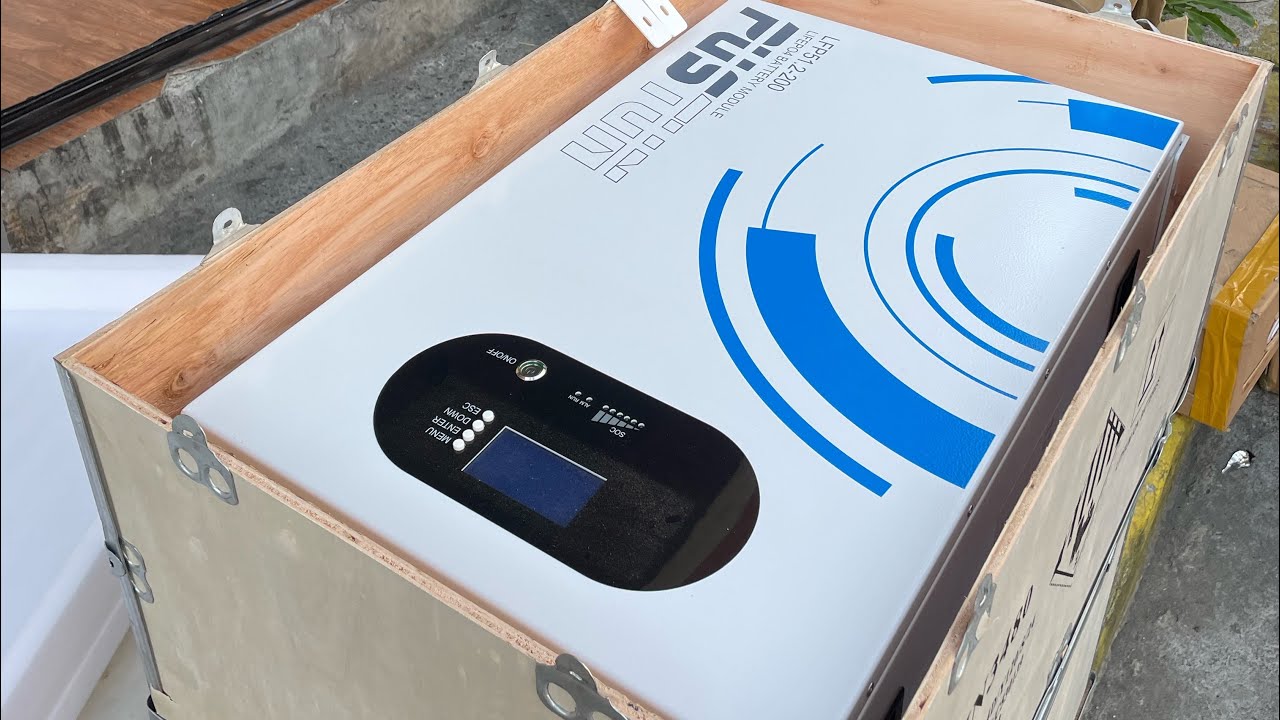 Pustun lifepo4 battery - YouTube