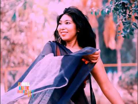 Hot Saree Navel & Boob Show ft. Nondika