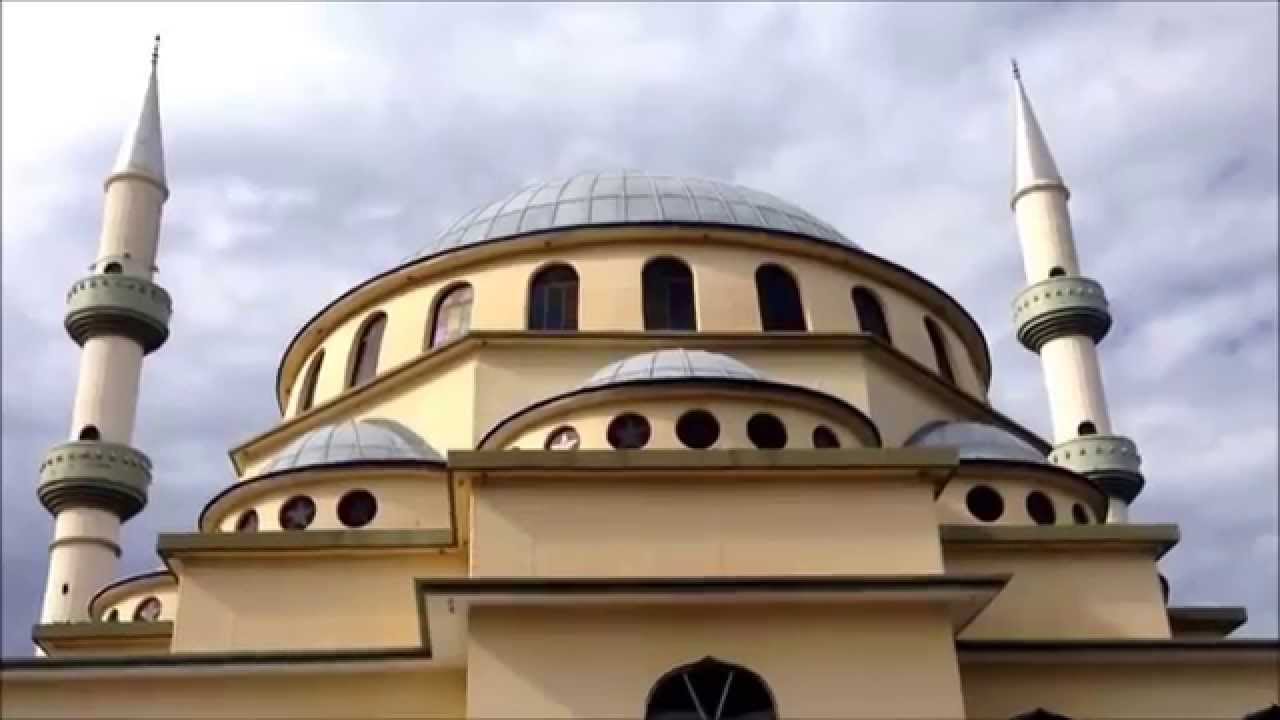 First Azan - Muslim call to prayer in Sydney - Australia - YouTube