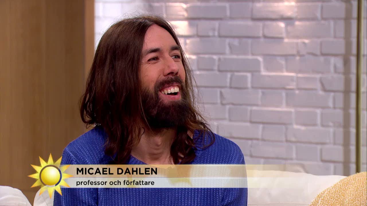 Micael Dahlén: "Nu kallar jag mig litteraturprofet" - Nyhetsmorgon (TV4 ...