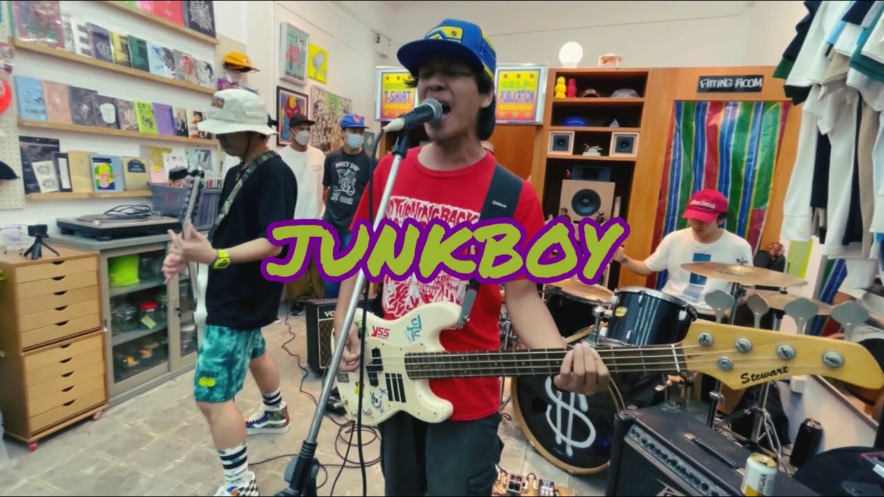 JUNKBOY at Television Gallery Chaingmai - YouTube