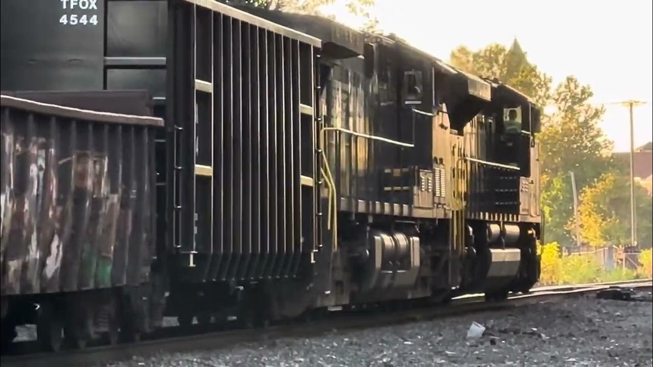 Ns 171 coming through Springfield Ohio York street sd70ace ns 1003 leading trailing 2nd ns 4501 ...