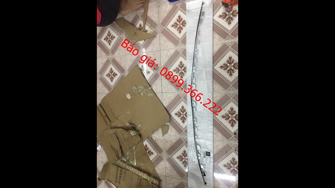 A2058852901 Nẹp mạ cản sau W205 - YouTube