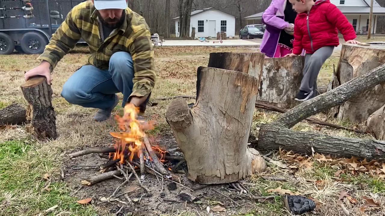 Lunch time on the farm! - YouTube