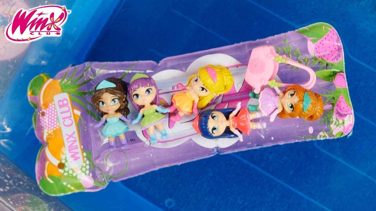 Winx Club - As Winx estão se preparando para uma festa na piscina 👙🏐 ...
