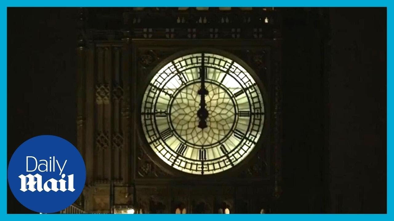 NYE London: Big Ben rings for the first time in three years - YouTube