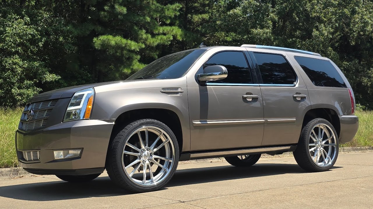 3rd gen Escalade Premium on Billets! - YouTube