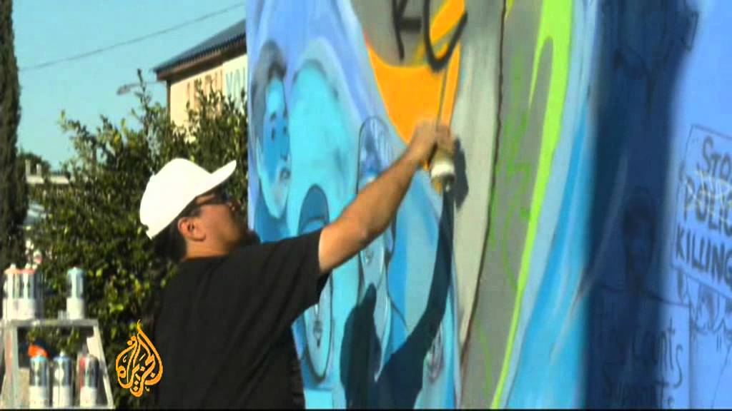 Graffiti artists make their mark in Los Angeles - YouTube